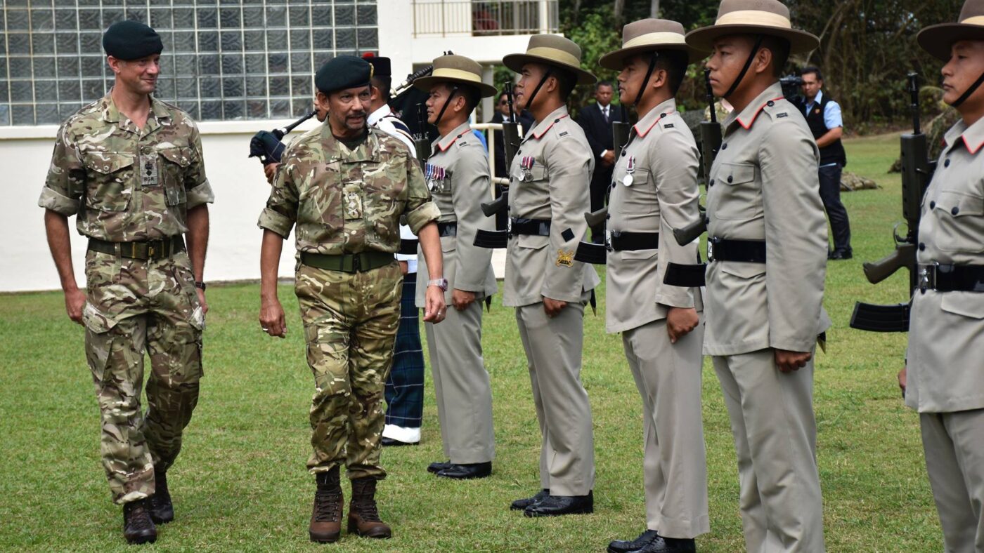 Sultan of Brunei visits British Gurkhas - Gurkha Brigade Association